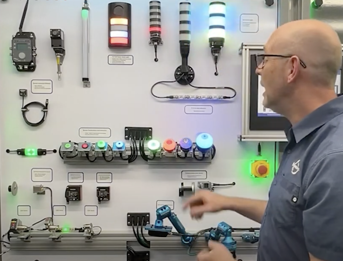 Automation Trailer - Banner Sensors and Lighting | H.H. Barnum